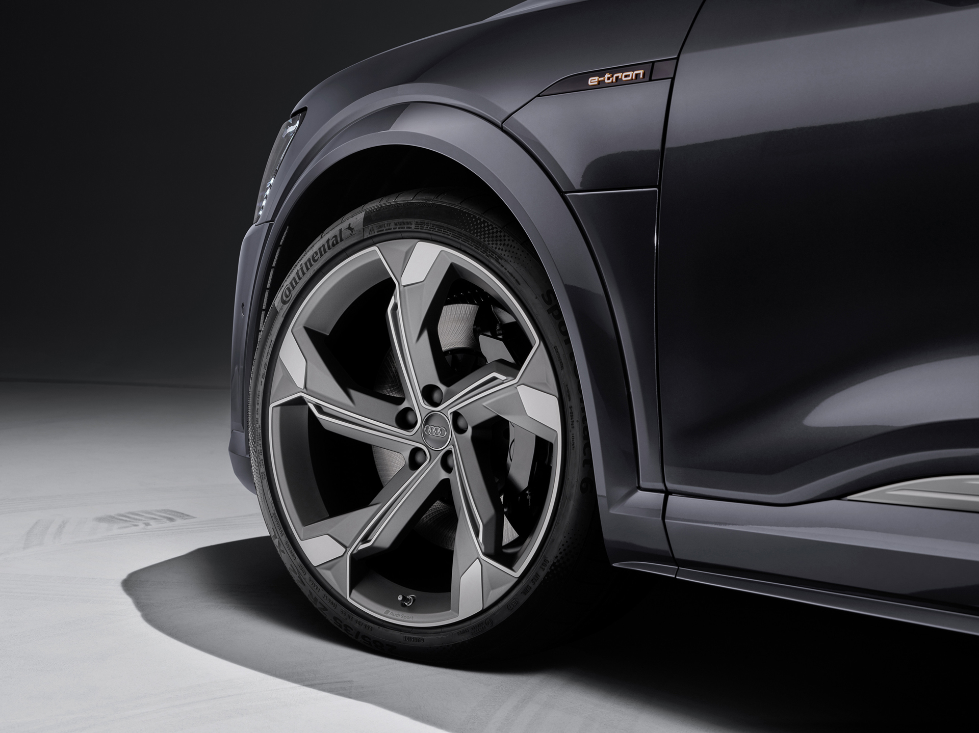 ElectricDrives | Audi enhances its e-tron electric cars for 2021