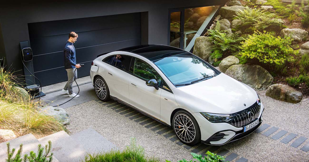 ElectricDrives | Mercedes-Benz signs supply deal with Rock Tech Lithium ...