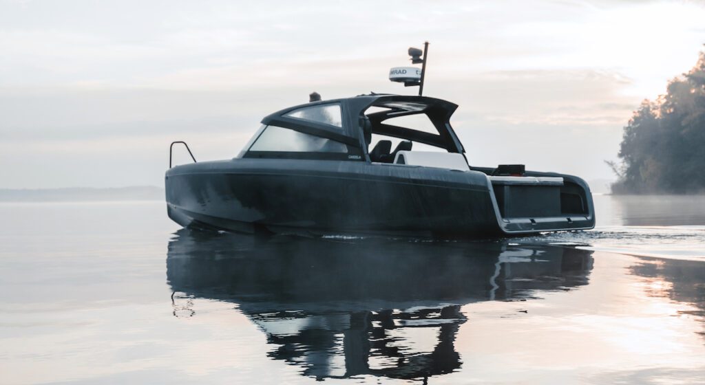 ElectricDrives | Candela C-8 electric boat to share Polestar 2 battery ...