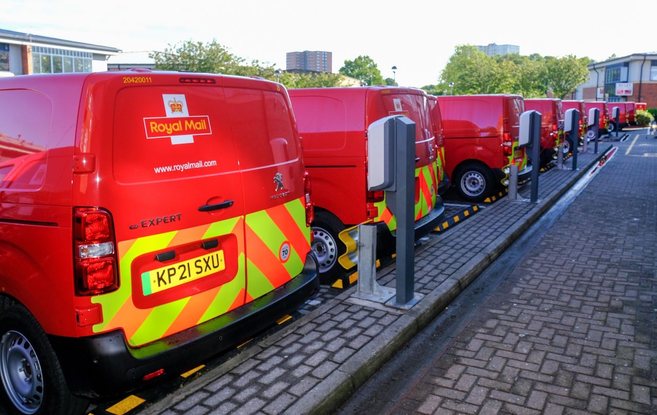 ElectricDrives | Royal Mail passes 4,000 electric vehicle milestone ...