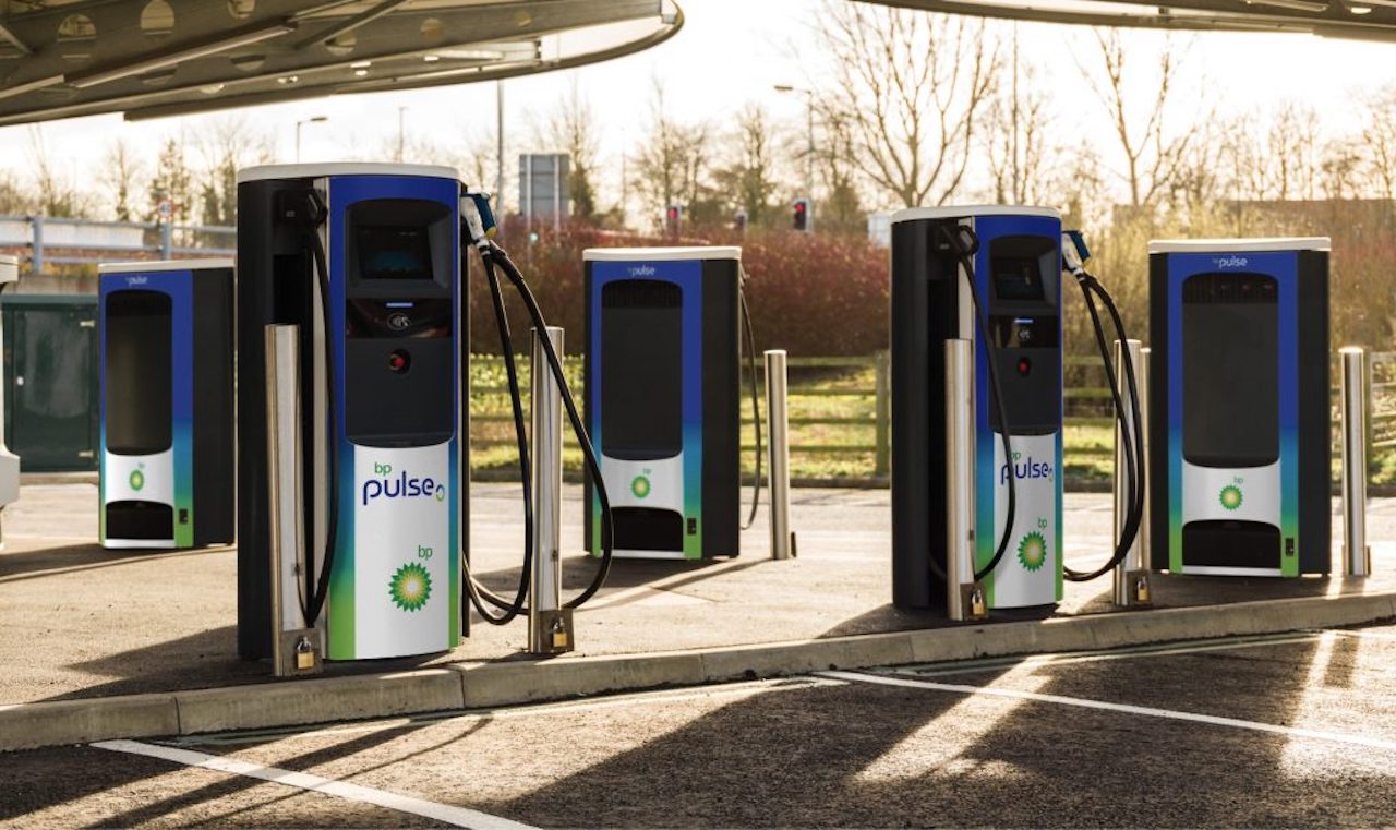 ElectricDrives | bp pulse partners APCOA to build over 100 fast ...