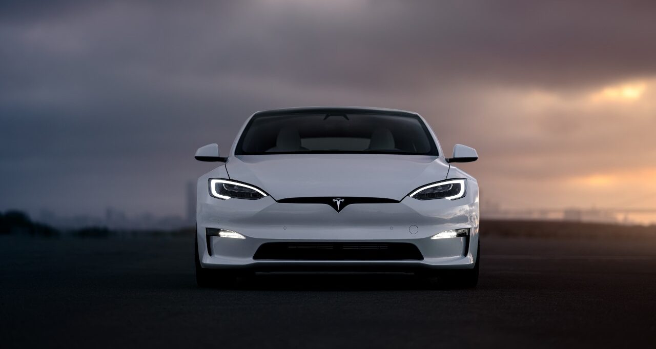 Tesla brings back free Supercharging for U.S. Model S buyers