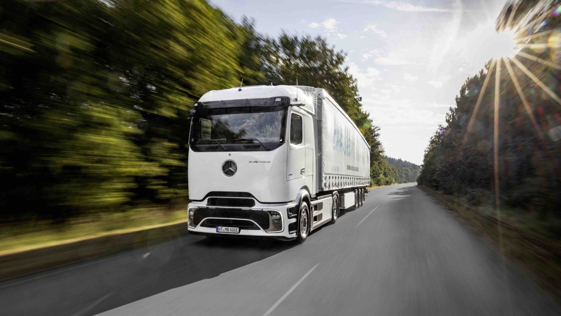Introducing the eActros 600: Mercedes-Benz’s all-new long-haul electric ...