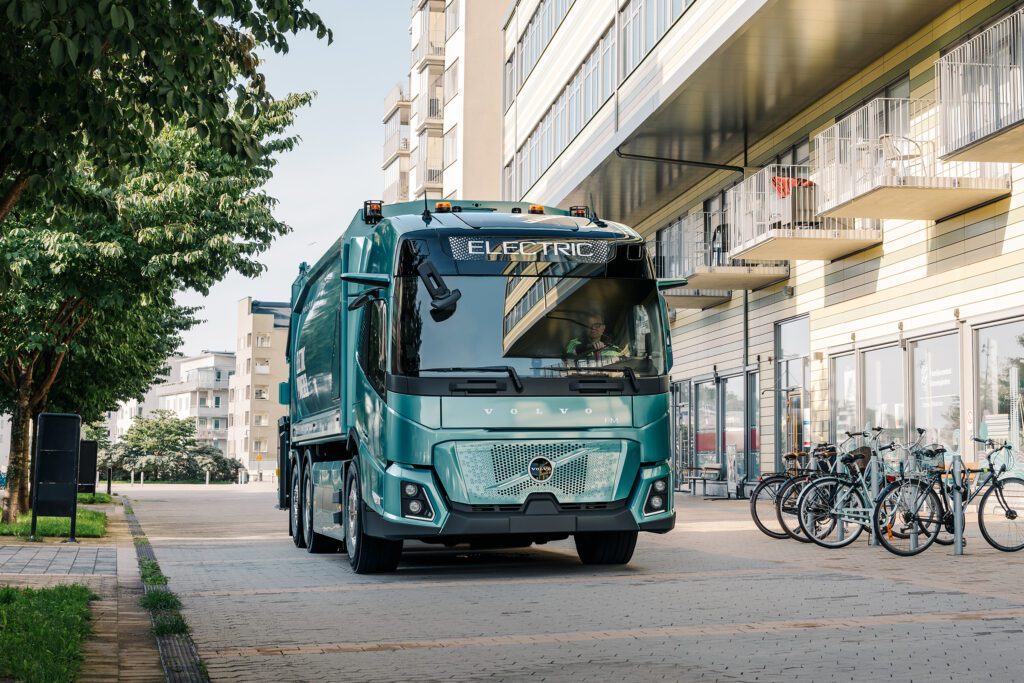 Volvo Trucks redefines urban HGVs with the Electric FM Low Entry truck