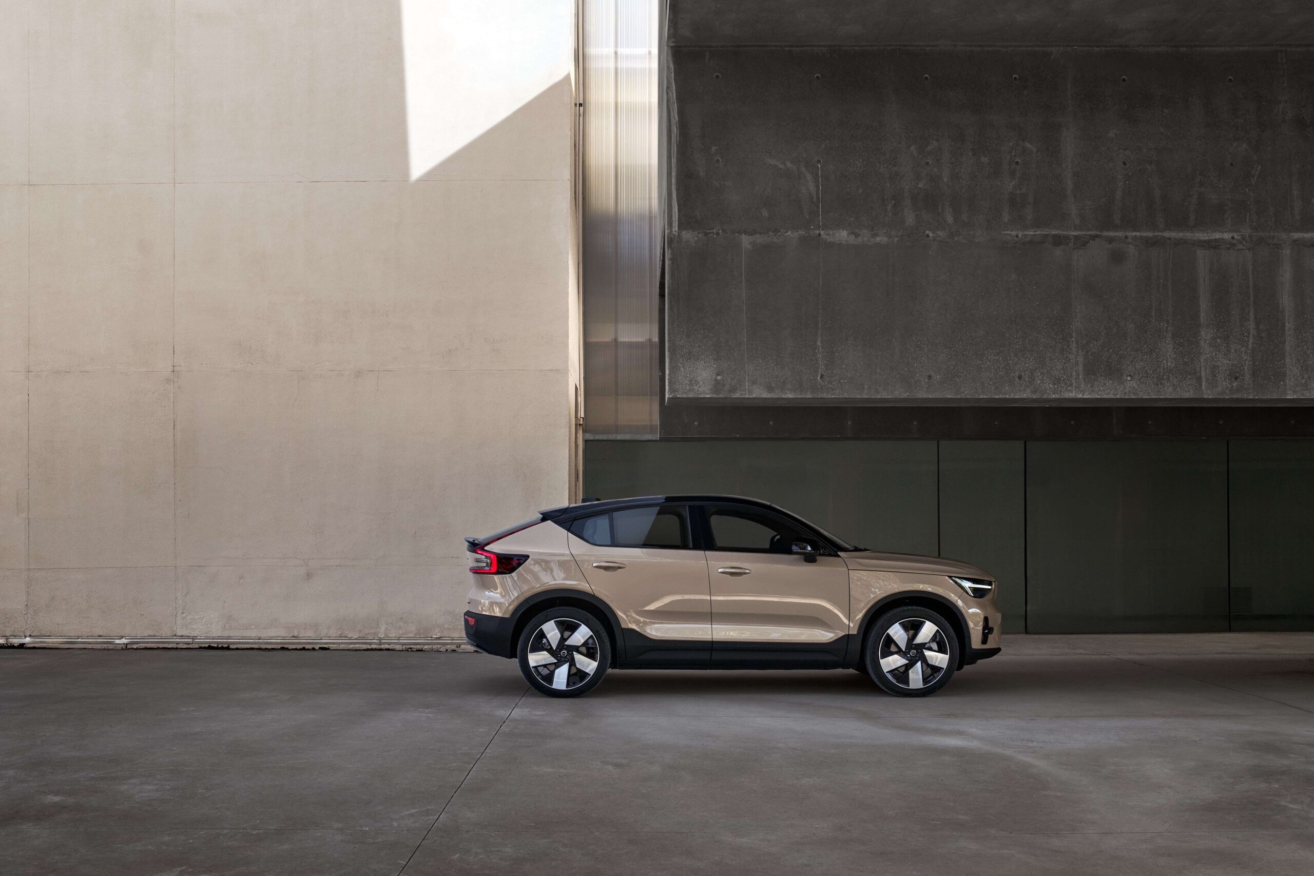 EV sales push Volvo Cars to record highs