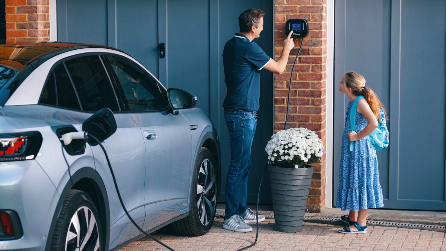 Currys teams up with Ohme to stock smart EV chargers in store