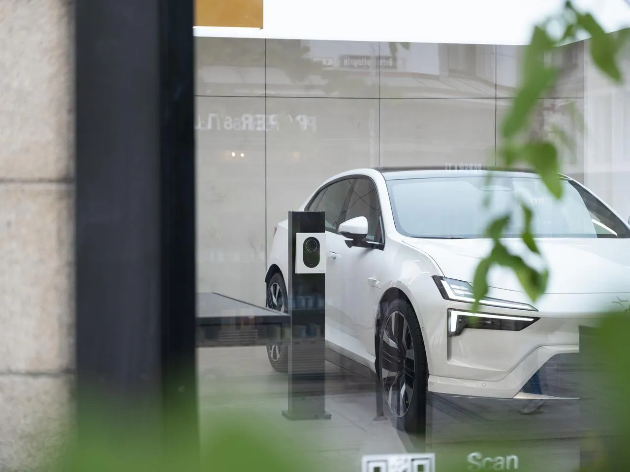 Polestar and Zaptec join forces to create charging solutions for the future