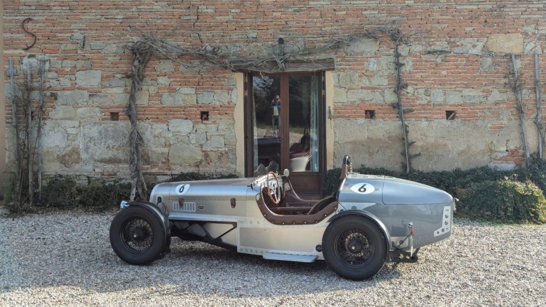 A look at retro EV firm Devinci Cars