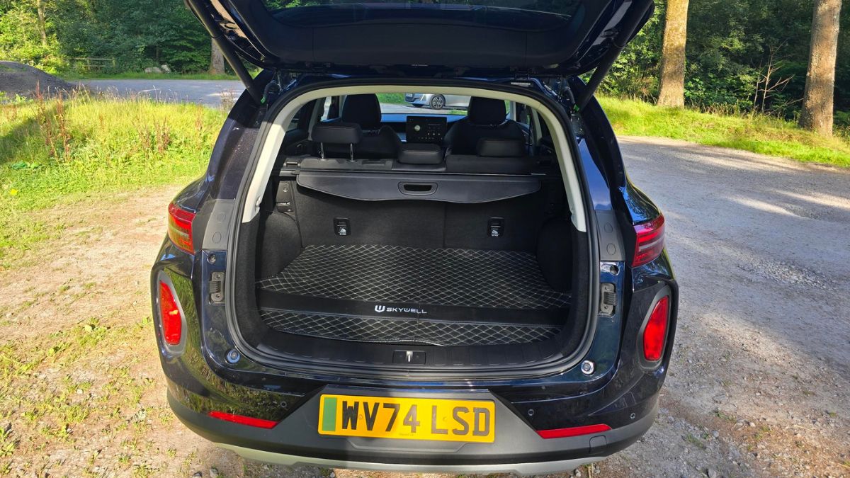 Skywell BE11 Review: Big on space and value, but can it cope with a 650 ...