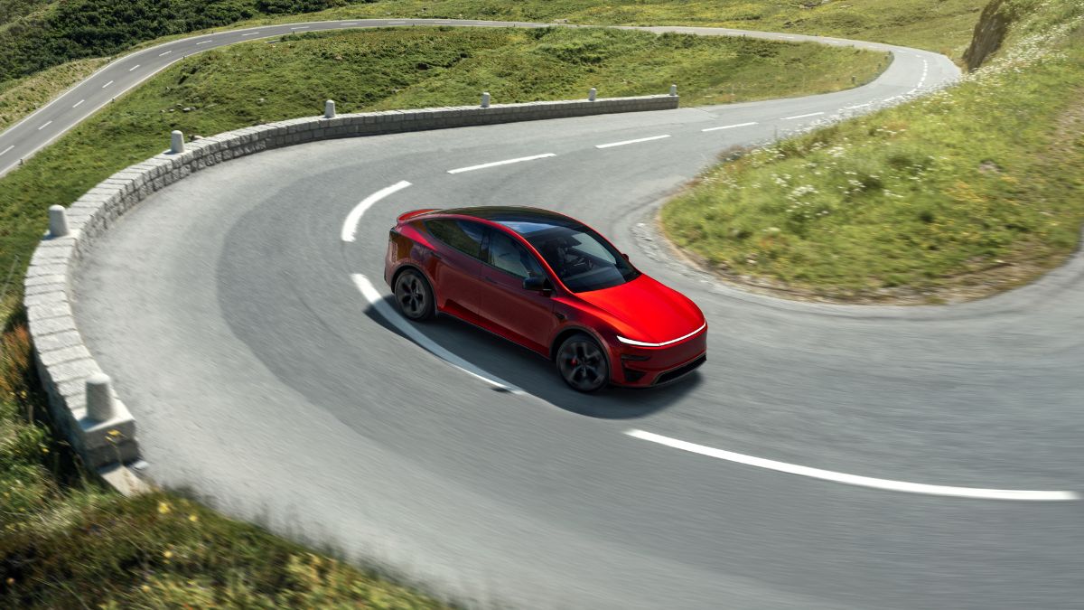 Tesla Model Y Performance revealed as sports family SUV