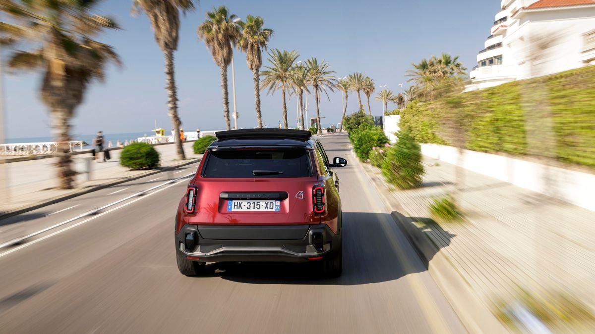 EV market share record in Europe: Nearly 1 in 4 cars sold are fully ...